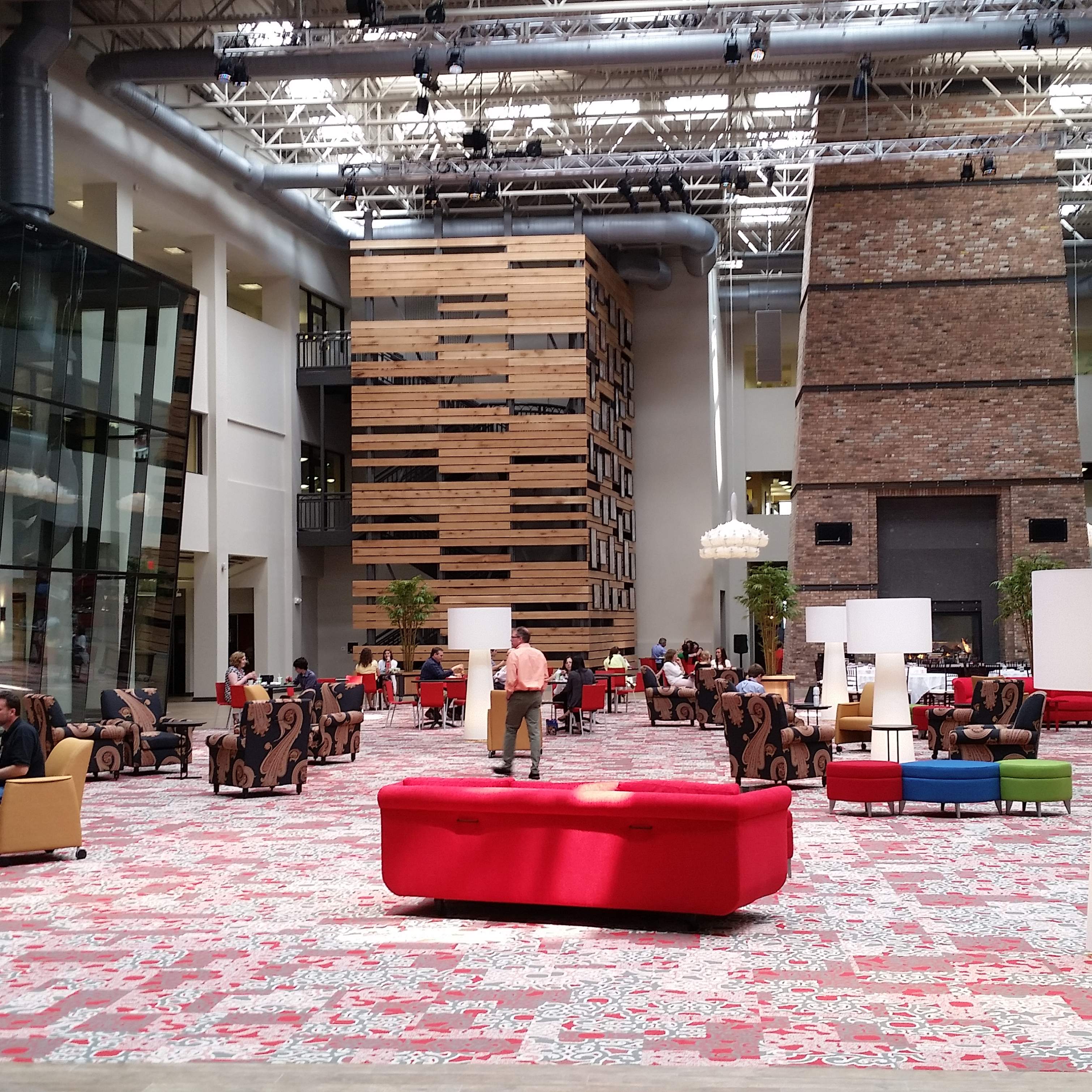 Rolling TV Kiosk, Plant Stands - Bear Metal Works